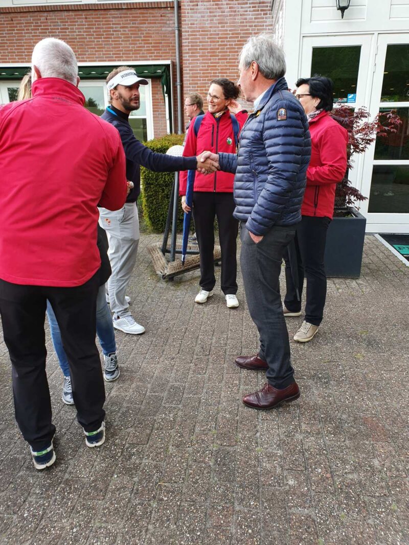 Joost Luiten Melanie Jane Lancaster G-Golf op bezoek bij het G-Golf